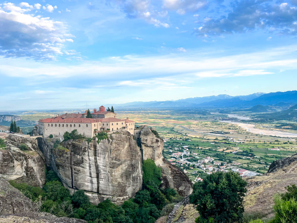 Visiting Meteora in Greece: Stunning Monasteries That'll Blow You Away ...
